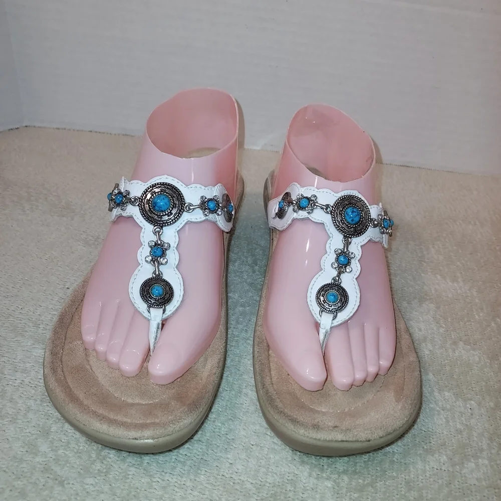 Minnetonka | Shoes | Minnetonka White Leather With Turquoise Concho ...